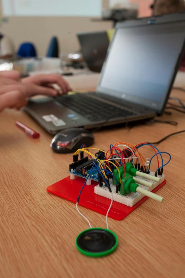Tinkering and coding with teens for a future of digital making ...
