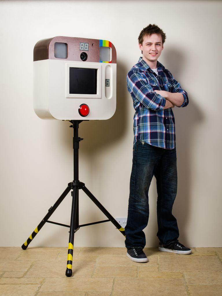 Instagram fan makes a DIY wooden photo-booth | Arduino Blog