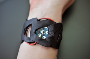 Make your first wearable with Arduino Gemma | Arduino Blog
