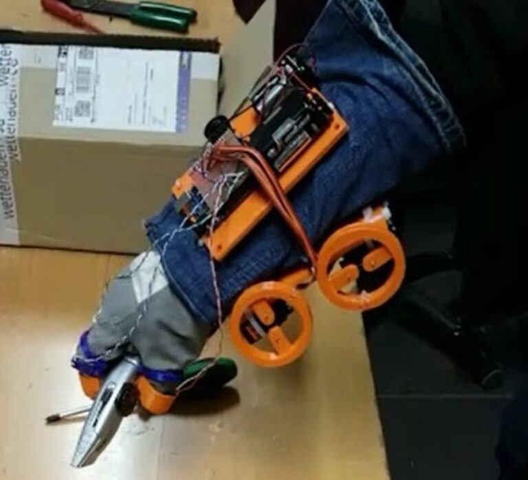 RoboGlove assists users with gripping objects | Arduino Blog