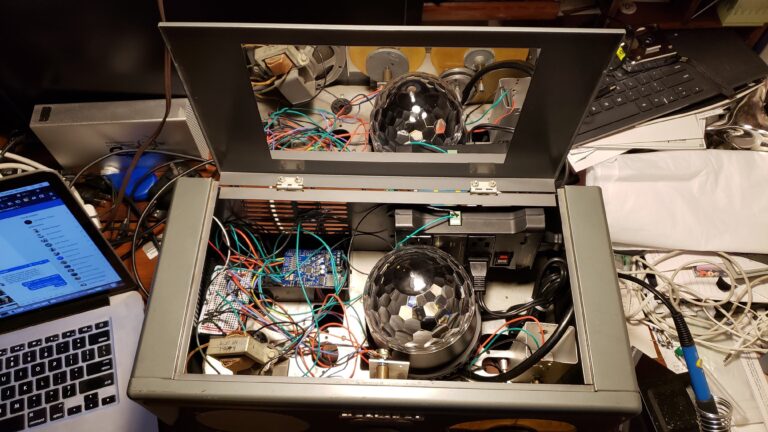 Vintage ham radio transformed into epic party game prop | Arduino Blog