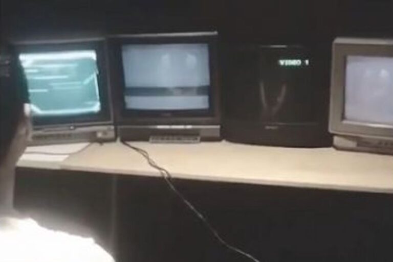 Gaming on multiple CRT monitors | Arduino Blog