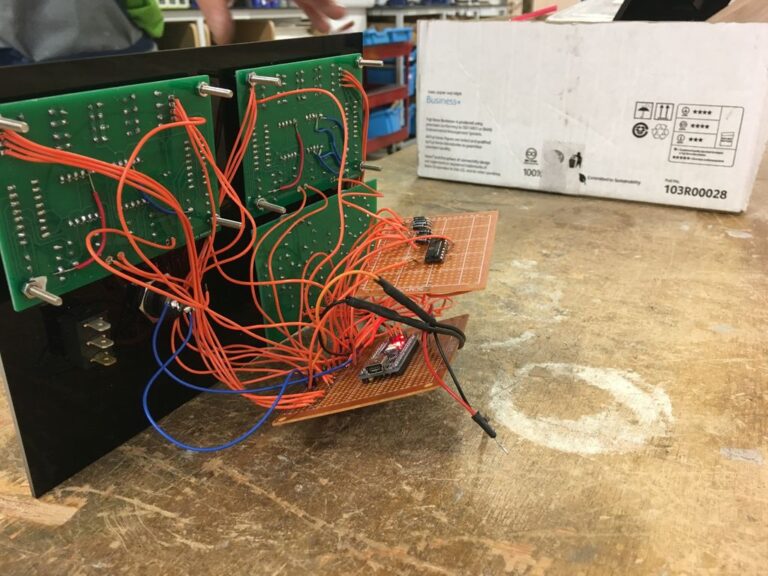 An Arduino-powered dice generator | Arduino Blog