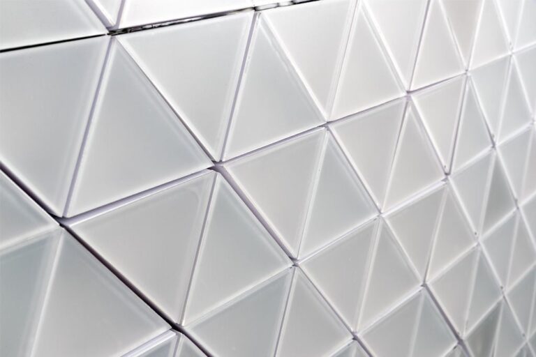 Hundreds of LED triangles combine for brilliant interactive display ...