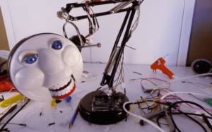 Conoce a TELEBOT, el aterrador robot de telepresencia - Electrogeek