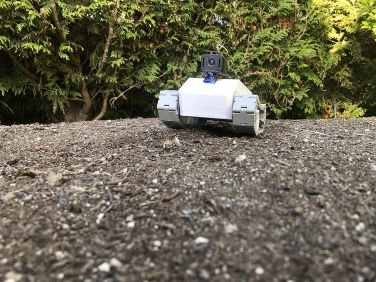 Explore the backyard and beyond with this FPV RC vehicle | Arduino Blog
