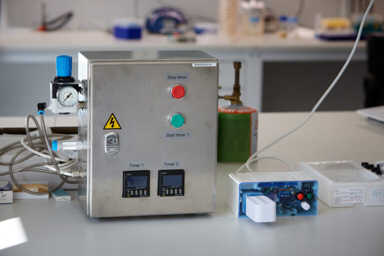 Building a cheap and easy nanosheet machine | Arduino Blog