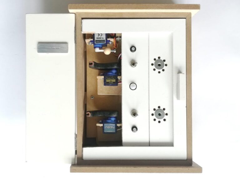 useless machine | PlanetArduino