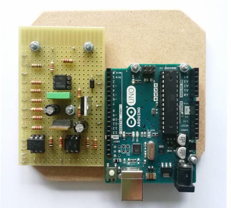 This system lets you take close-up photos of water droplets with a DSLR ...