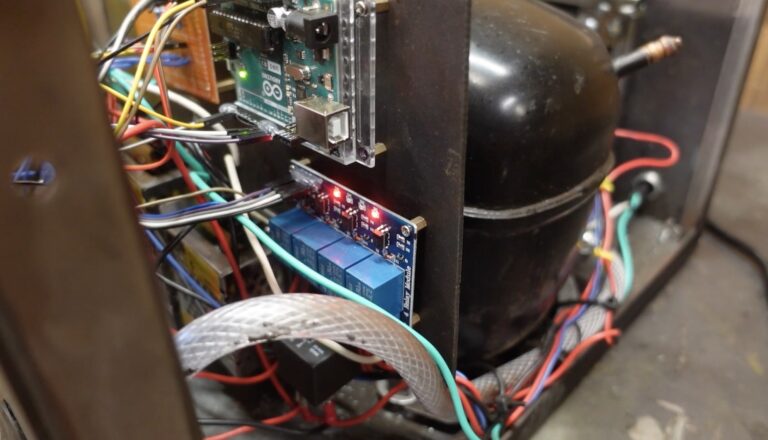 Arduino-controlled gas mixing device fills DIY laser tubes | Arduino Blog