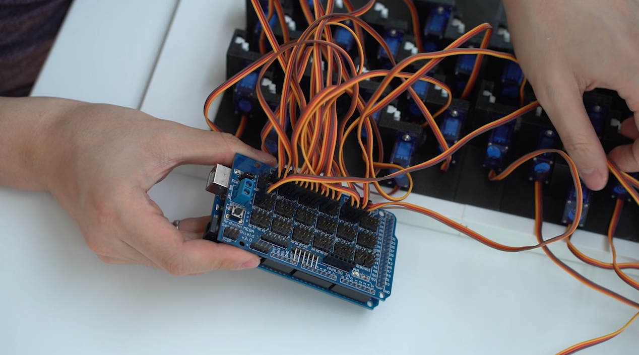 Kinetic Digital Clock Takes 7 Segment Displays To Another Dimension