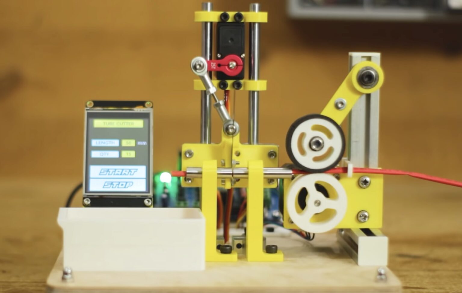 Handy machine cuts heat shrink tubing to length | Arduino Blog
