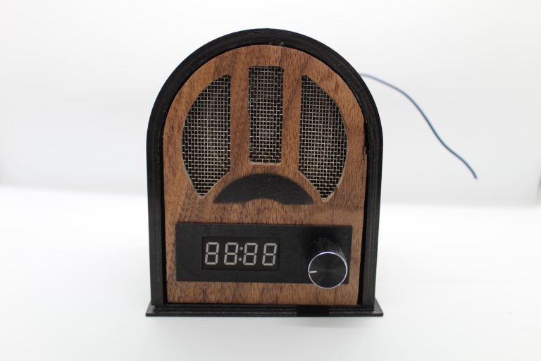 This Arduino radio looks like something from 100 years ago | Arduino Blog