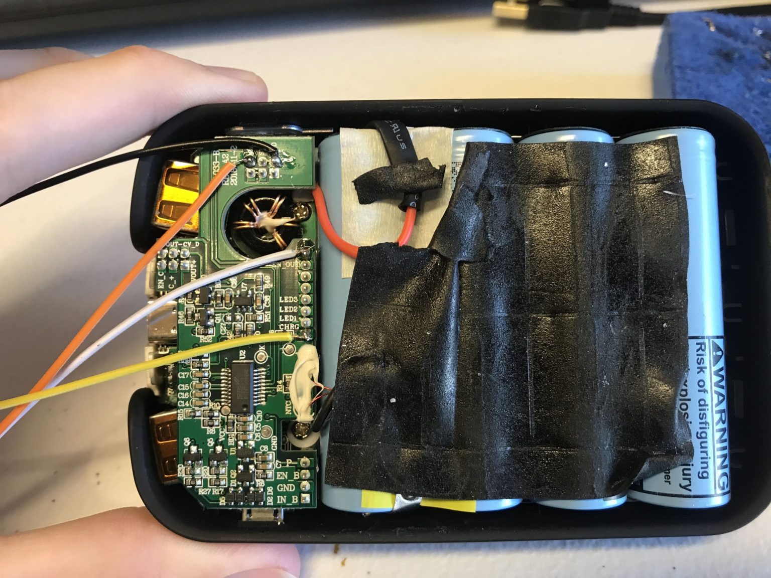 Hacking a USB battery bank to gather telemetry | Arduino Blog