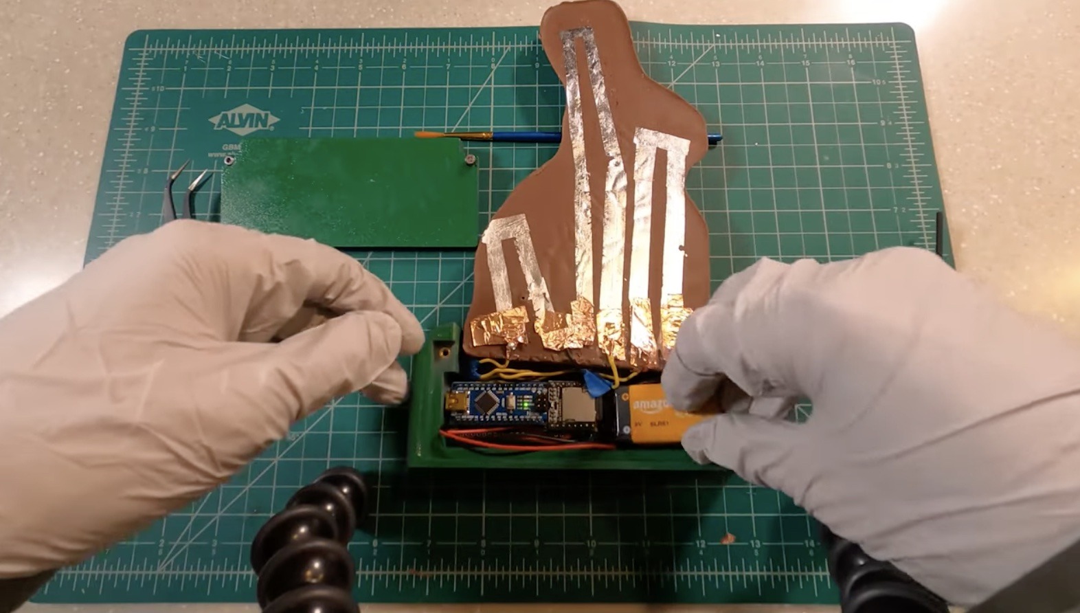 This chocolate bunny screams when it's eaten | Arduino Blog