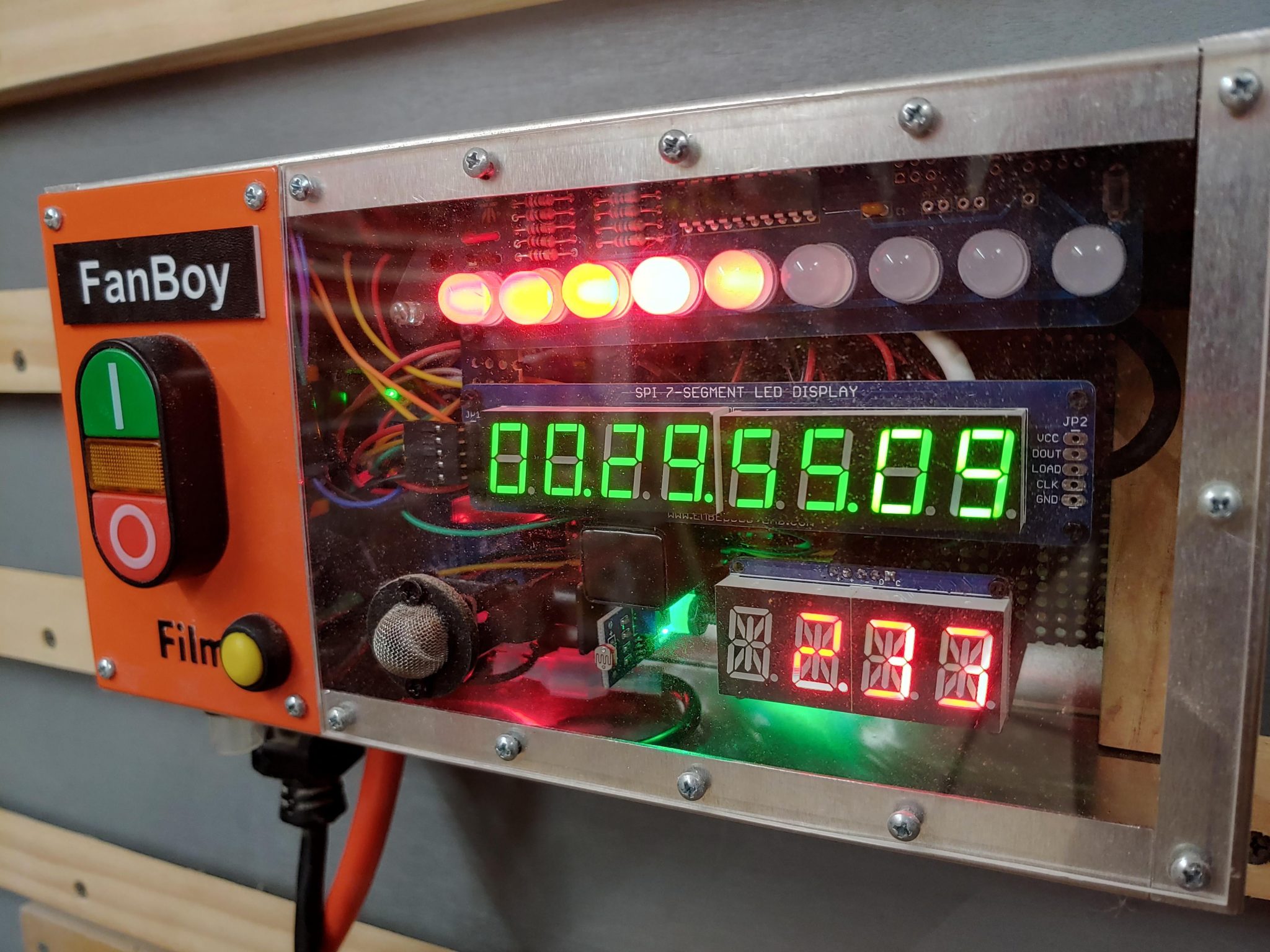 This air cleaner activates when it hears shop tools running | Arduino Blog