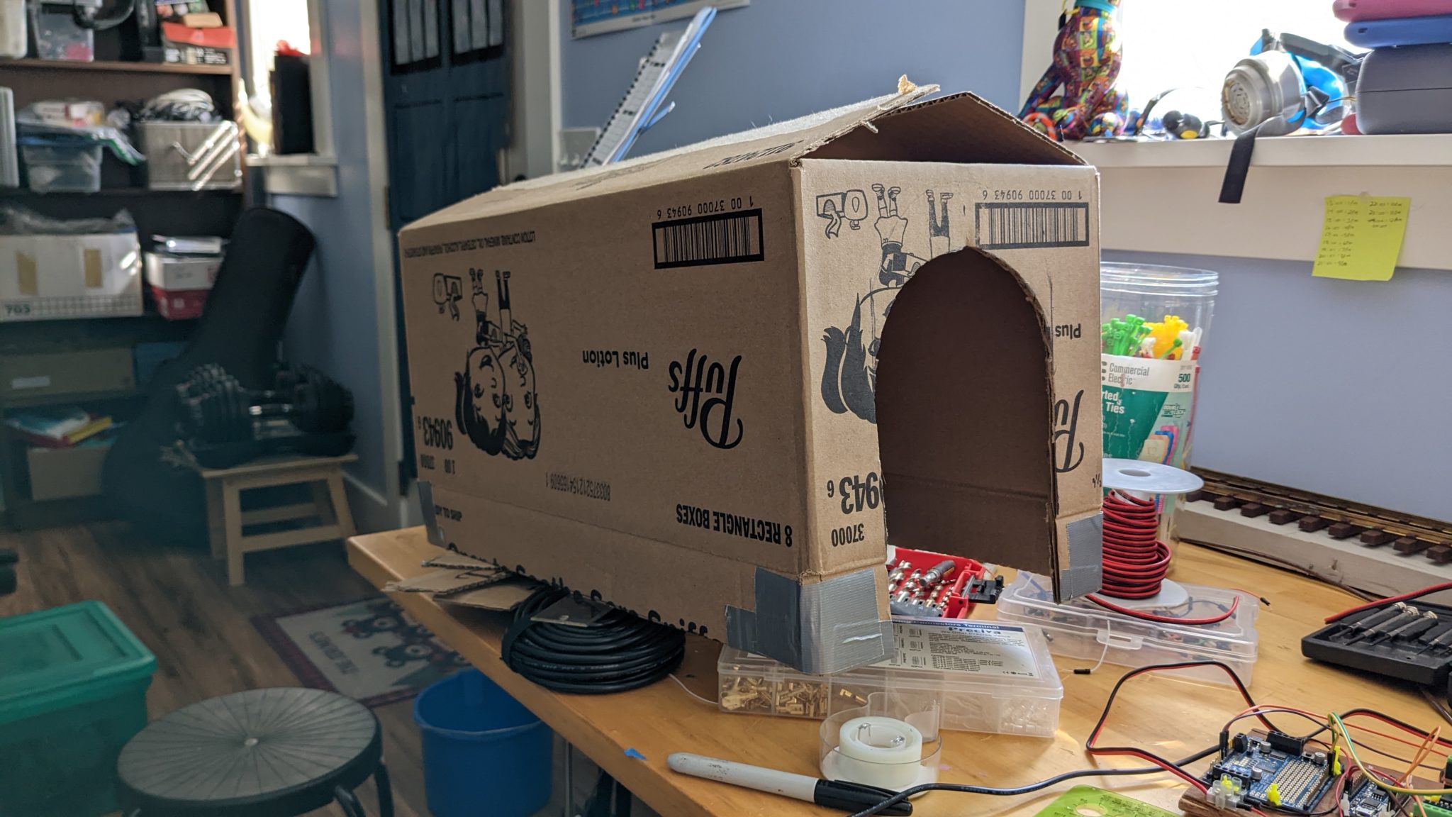 Adorable model trolley livens up a garden | Arduino Blog