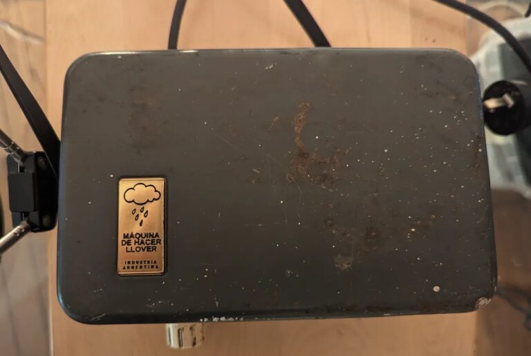 Recreating a century-old Argentinian rainmaking machine | Arduino Blog