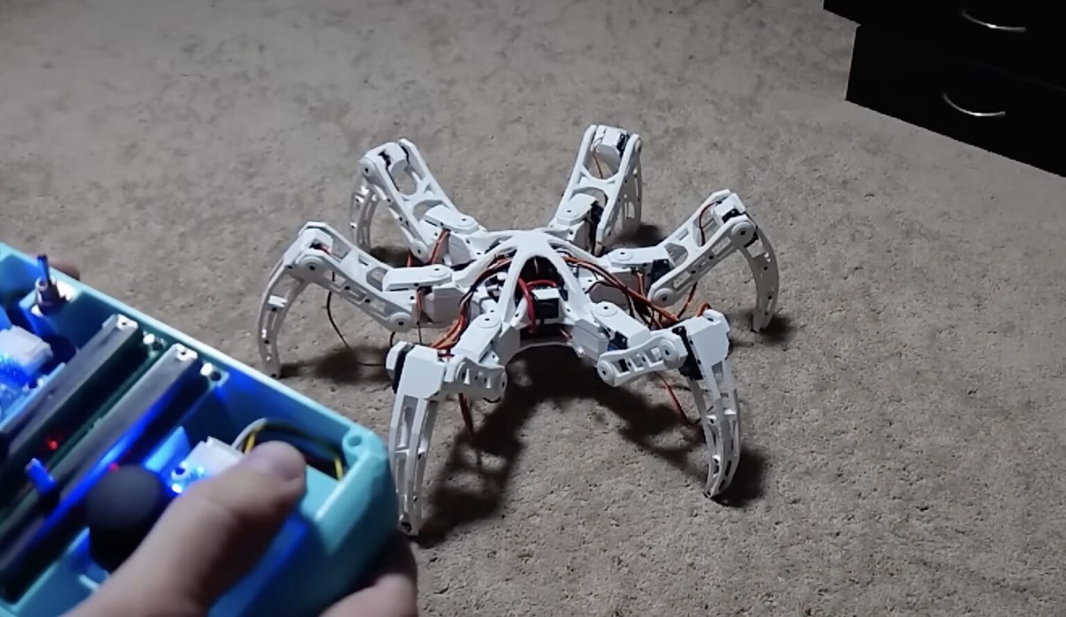 A very nimble DIY hexapod robot | Arduino Blog A very nimble DIY hexapod robot | Arduino Blog
