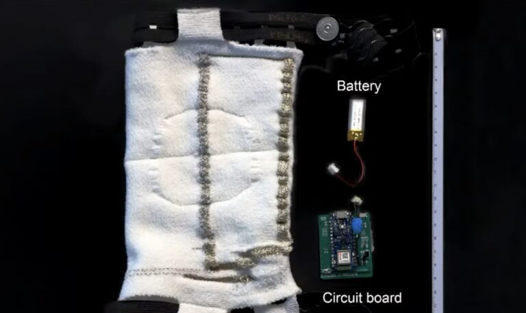 This stretchable wearable sensor provides accurate knee tracking ...