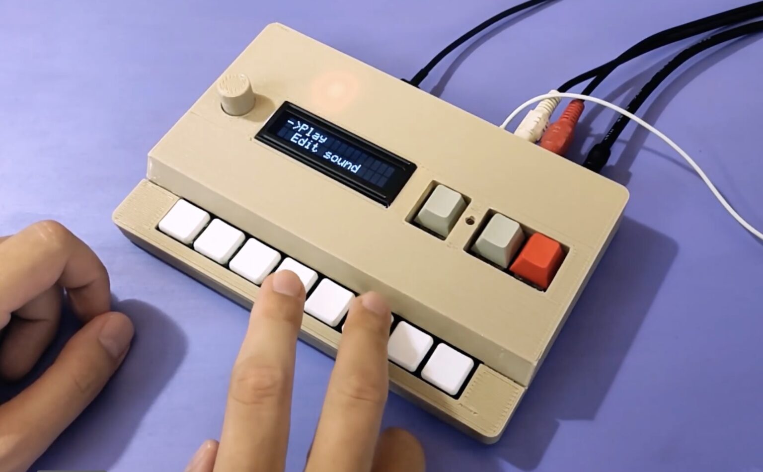 SnapBeat is a DIY lo-fi sampler that anyone can learn to use | Arduino Blog