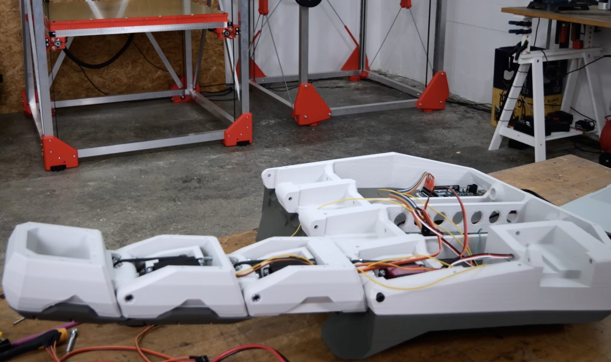 This gargantuan 3D-printed robot hand is just the beginning | Arduino Blog