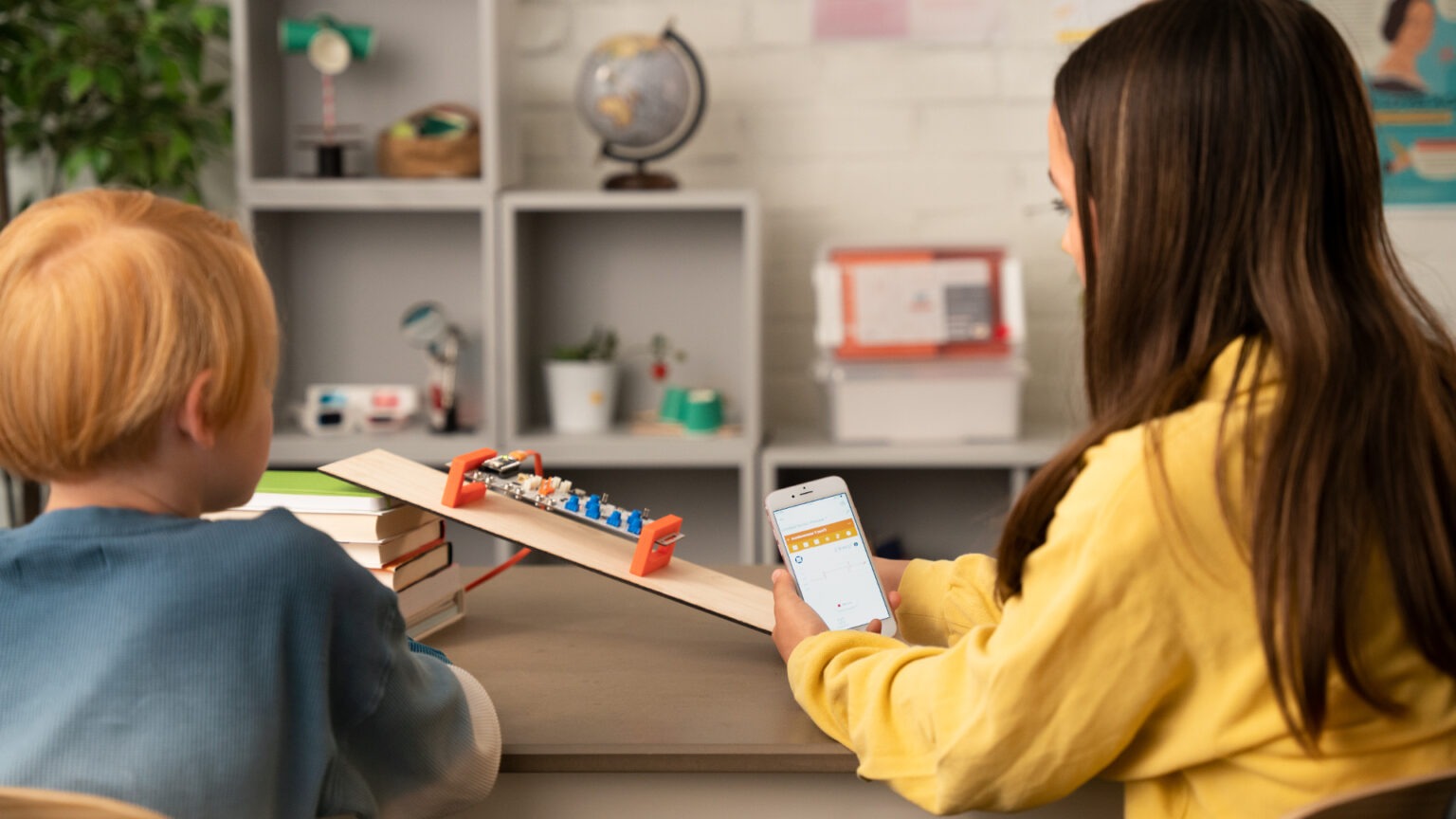 Discover the world of physics, for real – with the new Arduino Science ...