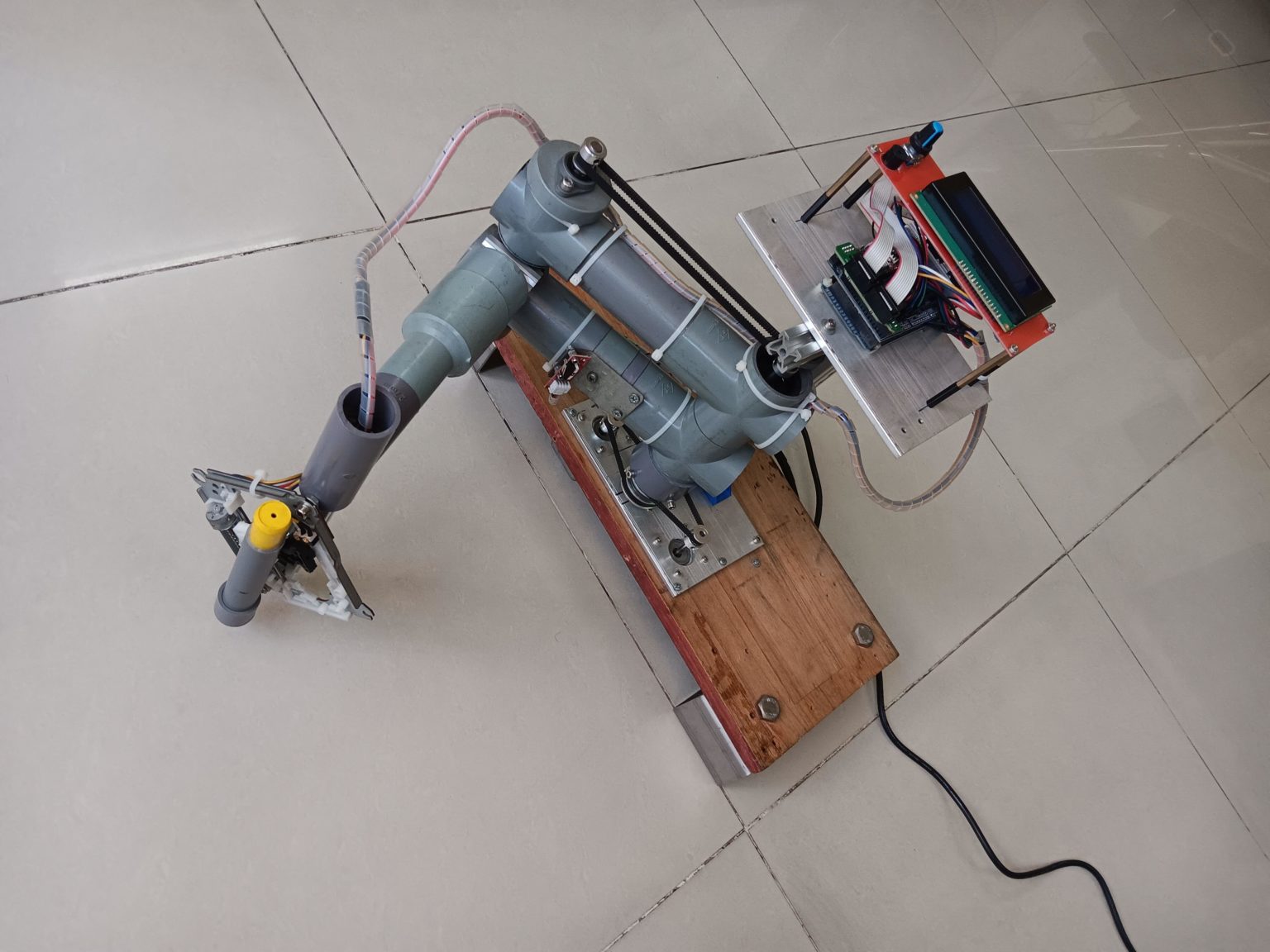 Building your own affordable SCARA plotter with Arduino | Arduino Blog