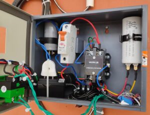DIY submersible pump controller helps retrieve well water | Arduino Blog