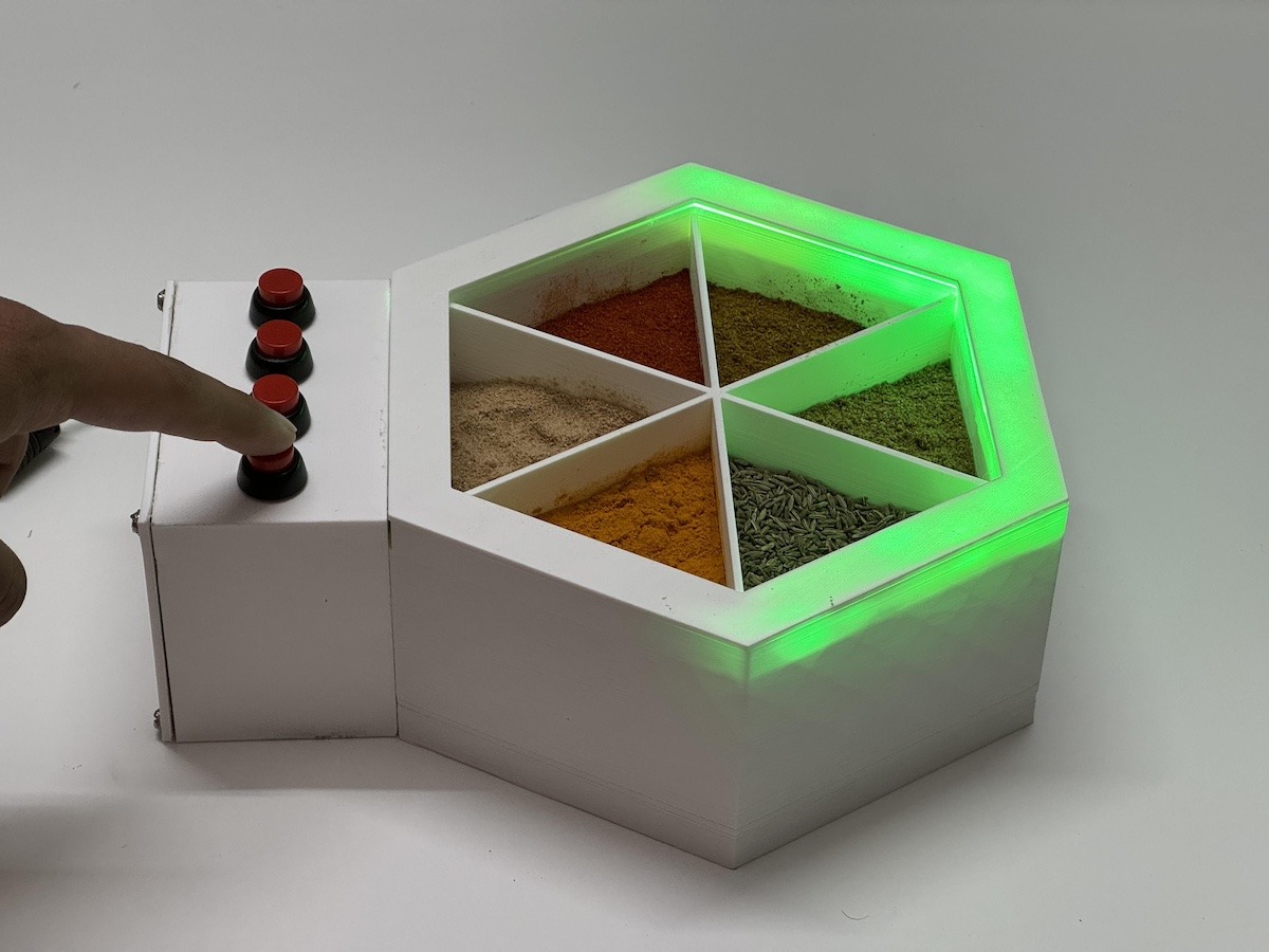 This smart spice box makes cooking a breeze | Arduino Blog