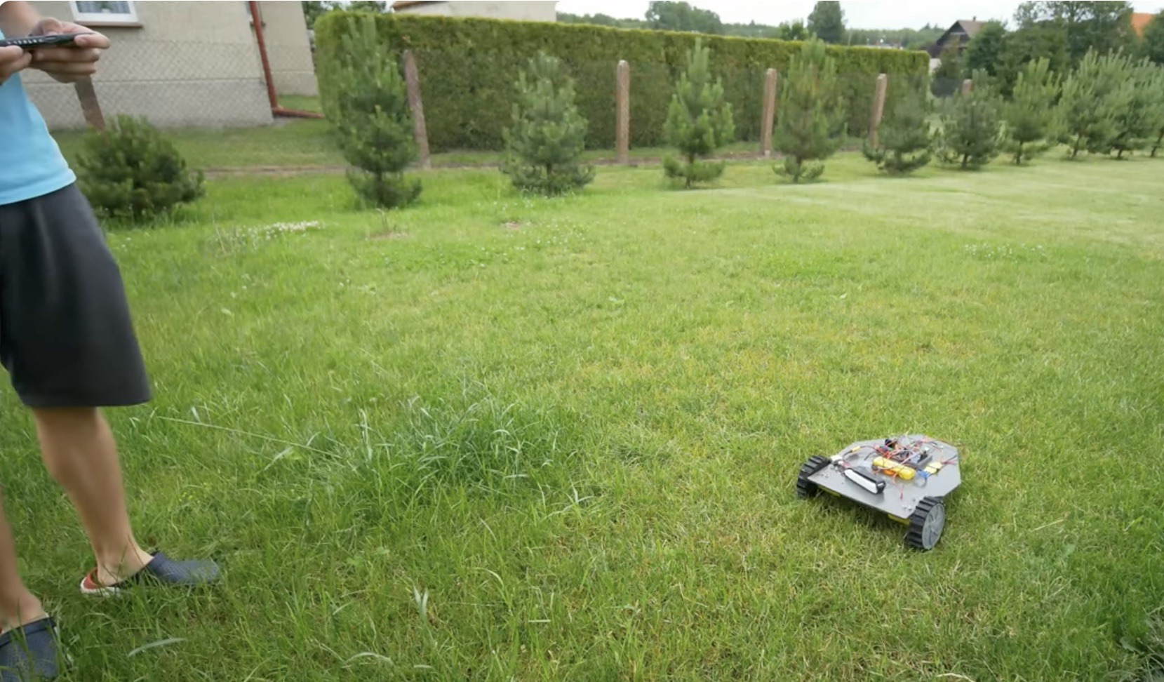 Robotic Lawn Mower | PlanetArduino