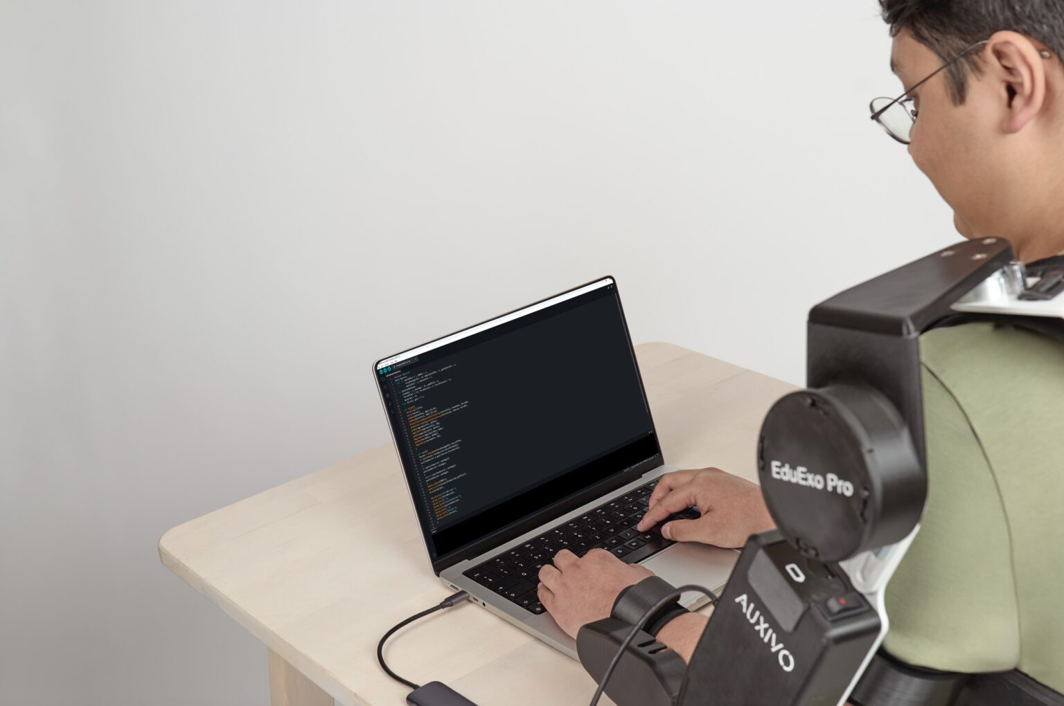 The new Auxivo EduExo Pro helps students with exoskeleton research ...