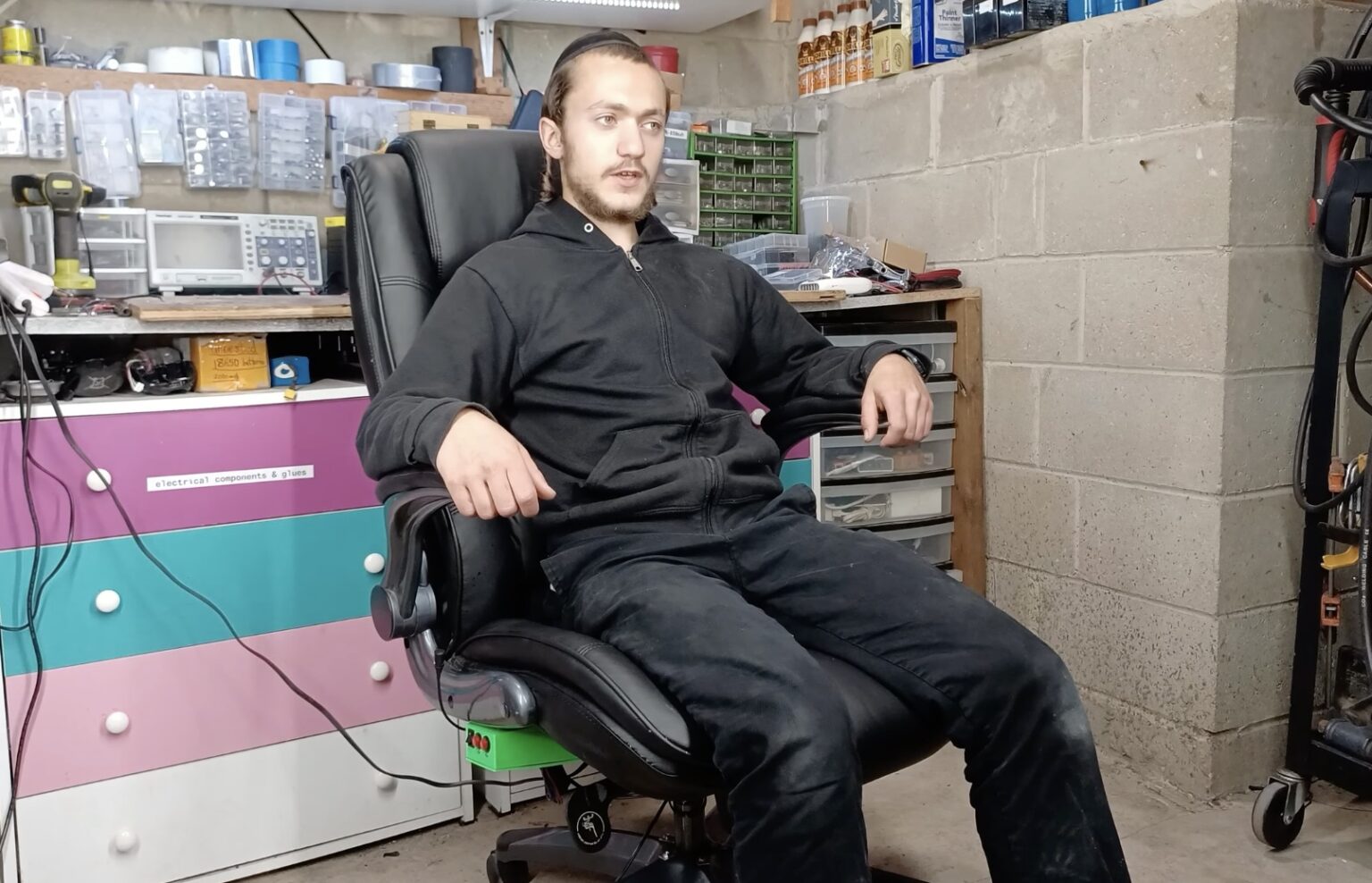 Adjusting office chair height with simple voice commands | Arduino Blog