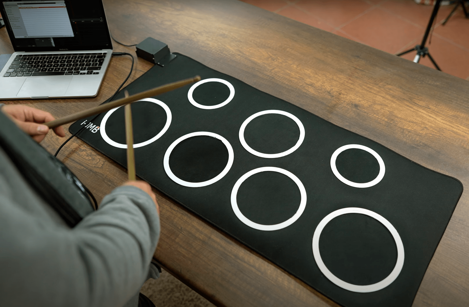 Turning a desk mat into a MIDI drum kit | Arduino Blog