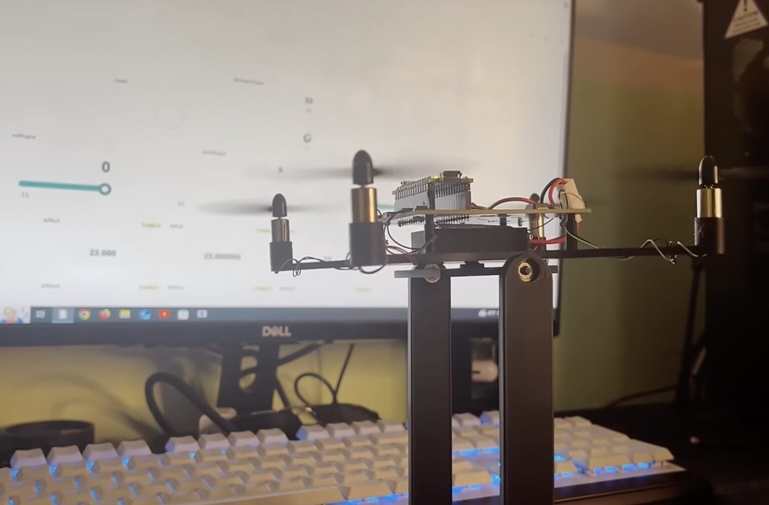 This maker designed a custom flight controller for his supercapacitor-powered drone | Arduino Blog