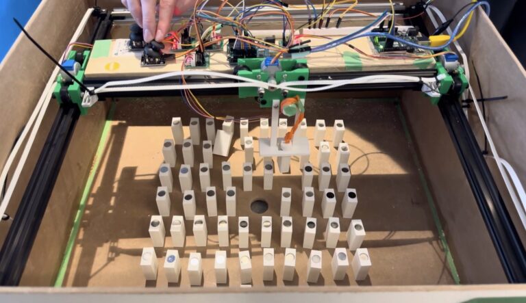 This ‘modular server room’ is an interesting scale POC | Arduino Blog