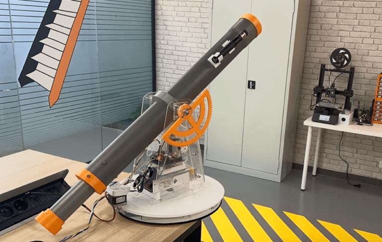 This telescope can intelligently point itself anywhere in the sky ...