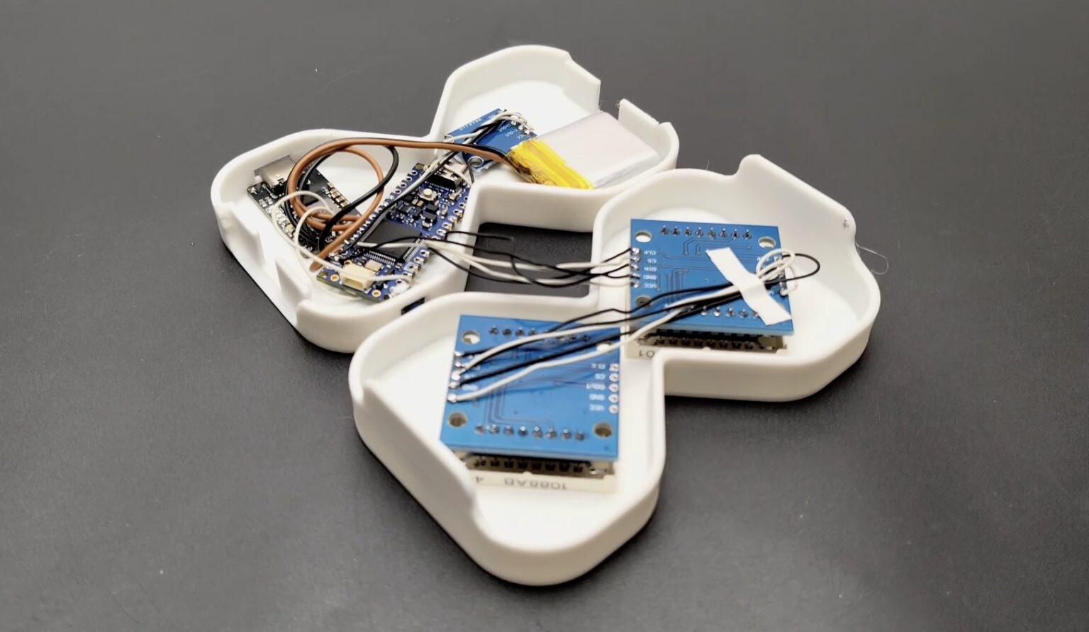 This Arduino Nano R4-controlled hourglass simulates sand with LEDs ...